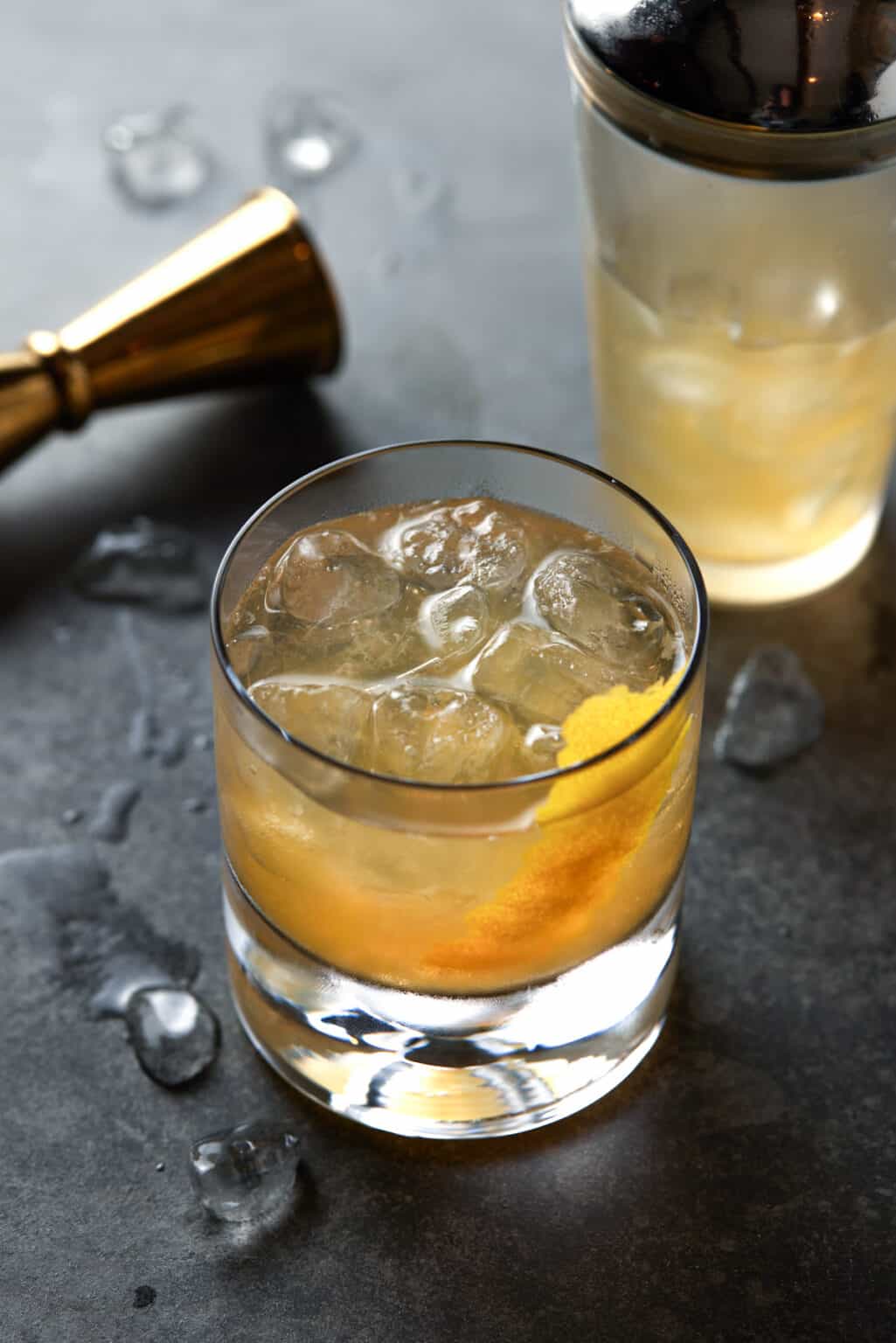 The BEST Gold Rush Cocktail (w/ginger liqueur) - Garnish with Lemon