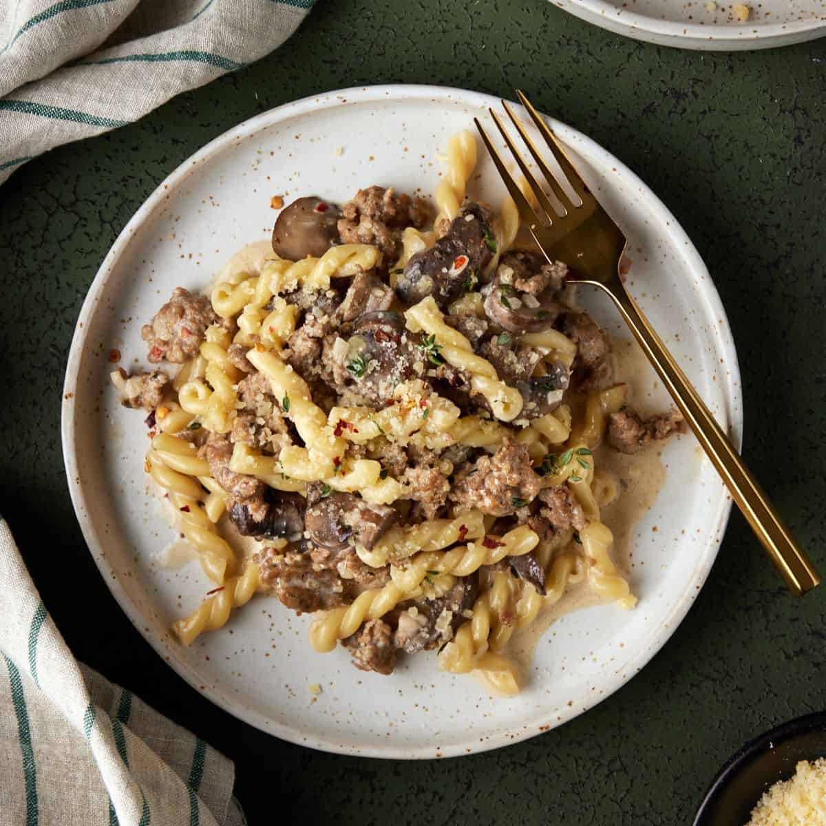 Easy Pasta Recipes for Busy Nights or Cozy Cravings - Garnish with Lemon