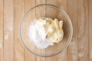 No Bake Mascarpone Cheesecake - Garnish with Lemon