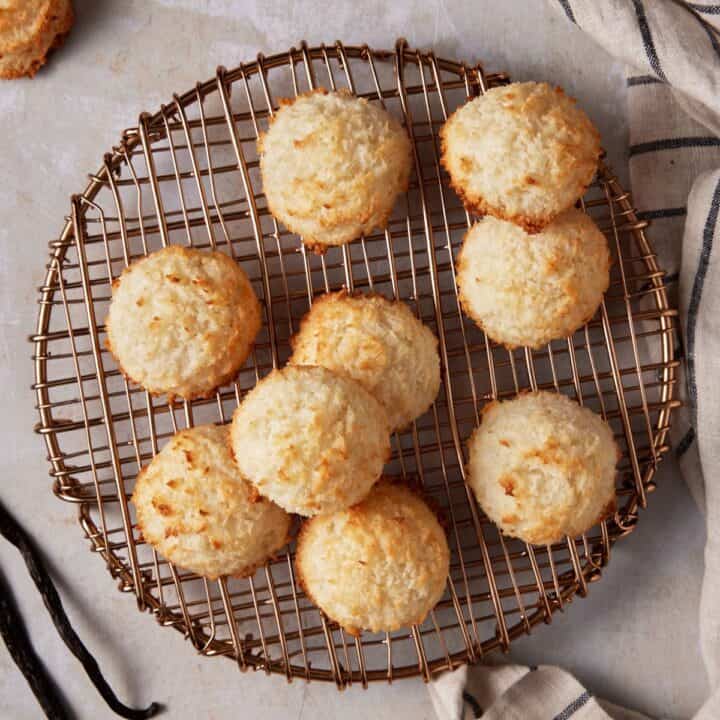 The BEST Coconut Macaroons (without condensed milk) - Garnish with Lemon