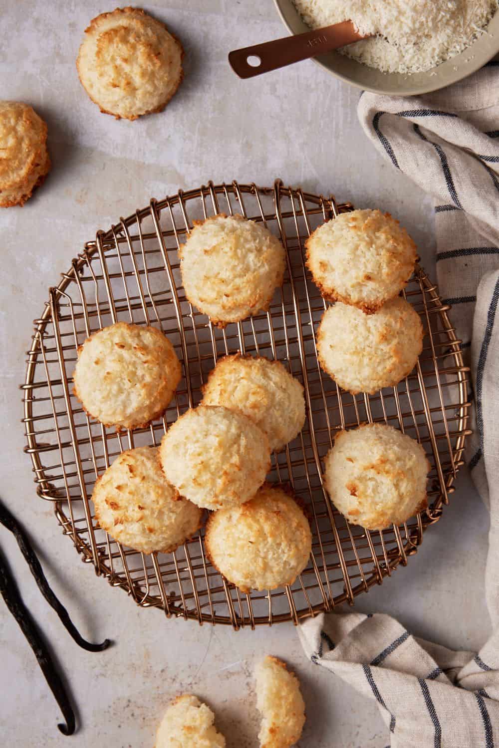 The BEST Coconut Macaroons (without condensed milk) - Garnish with Lemon